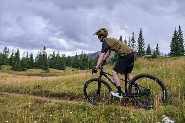 Talon 3 (2025) | XC bike | Giant Bicycles Japan 日本 Talon 3 (2025) | XC bike | Giant Bicycles Japan 日本