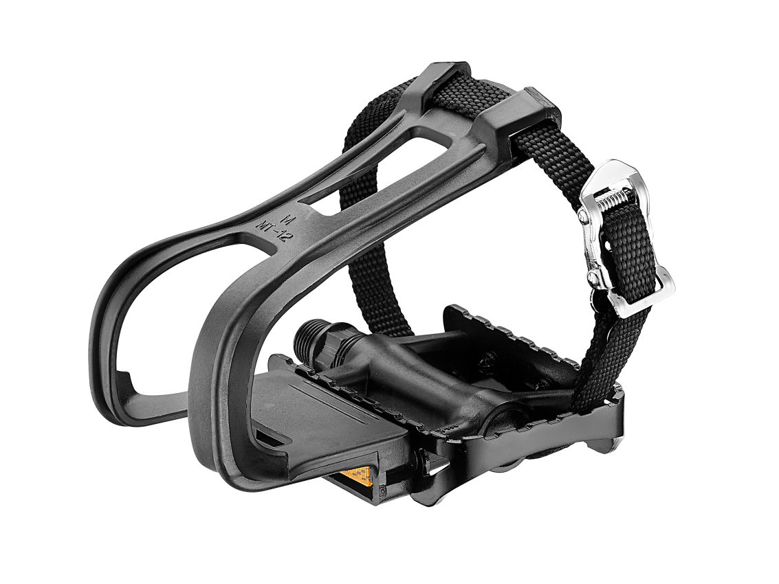 what are those things cyclist put their feet in called? : r/cycling